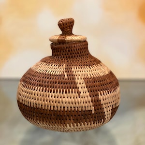 Vintage Round Reed Basket From Botswana - Etsy