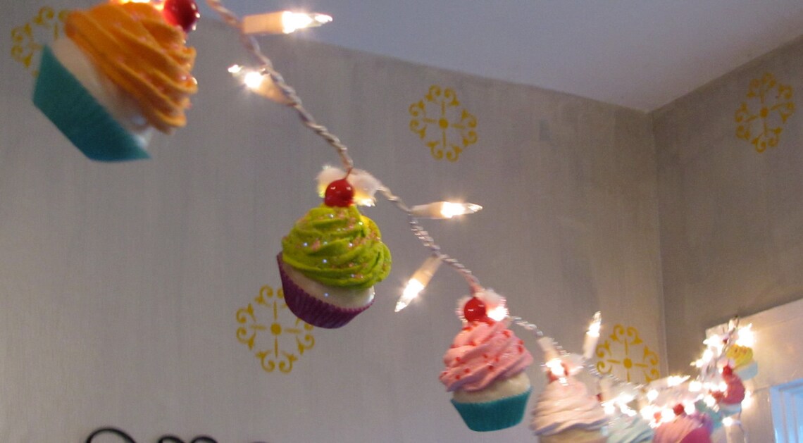 Fake Cupcake Cupcake Lovers String of Lights 12 Legs Original - Etsy