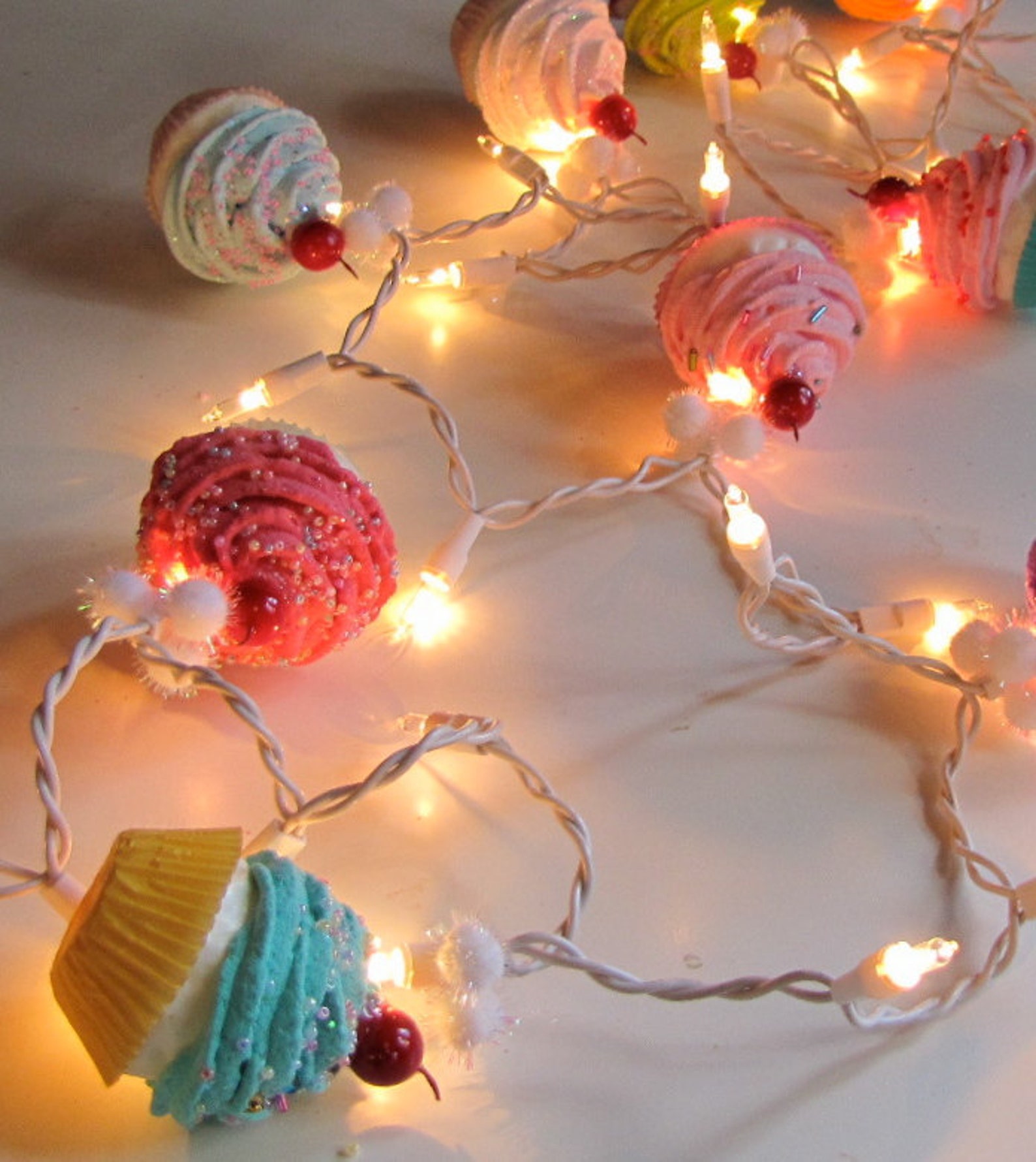 Fake Cupcake Cupcake Lovers String of Lights 12 Legs Original - Etsy