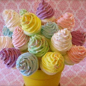Fake Cupcake Lollipops sweet and Whimsy Collection 20 Mini Assorted ...
