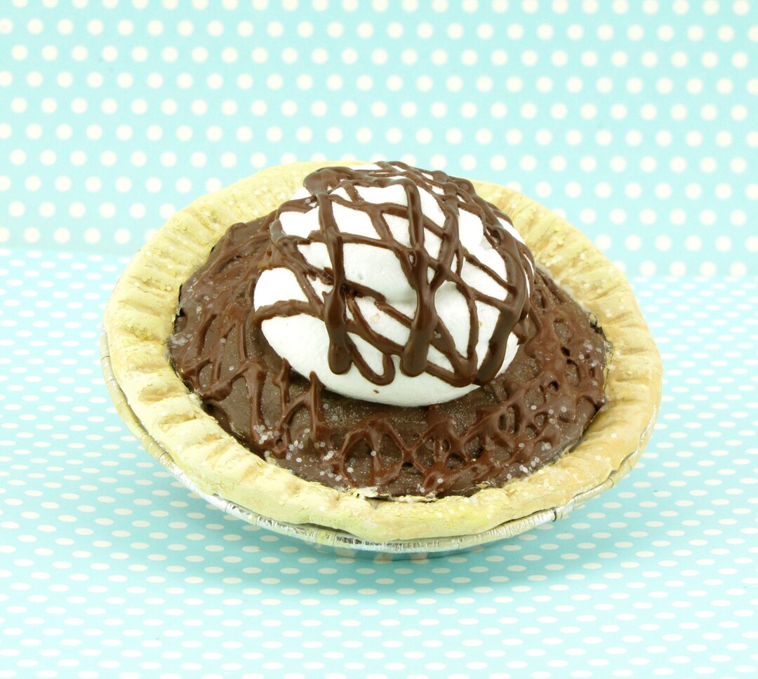 Fake Chocolate Pie. 1 Mini Pie. Retro Cookbook Pie Collection. Perfect ...