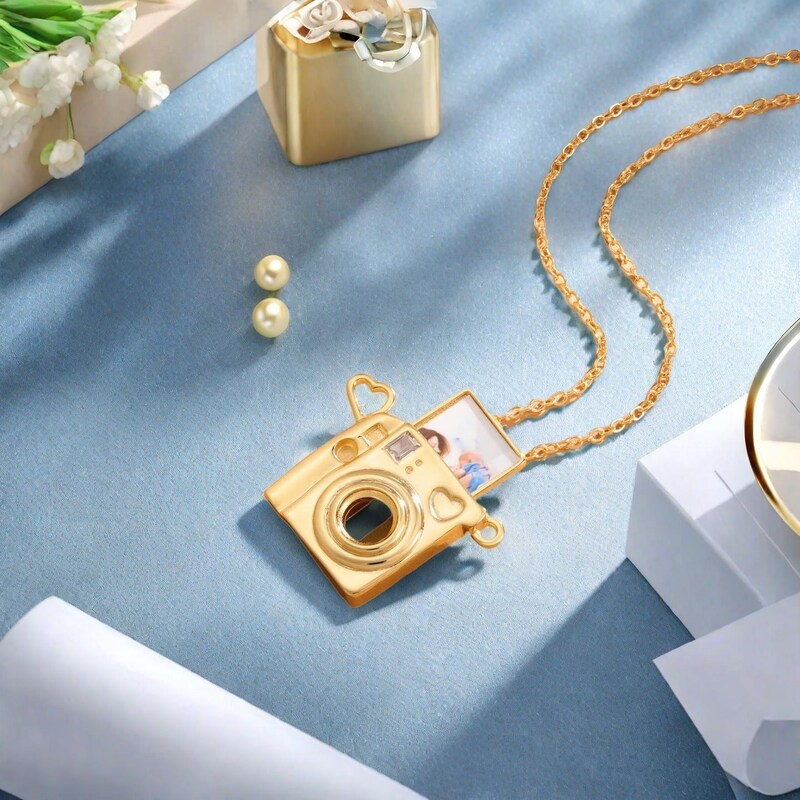 Camera Locket - Etsy