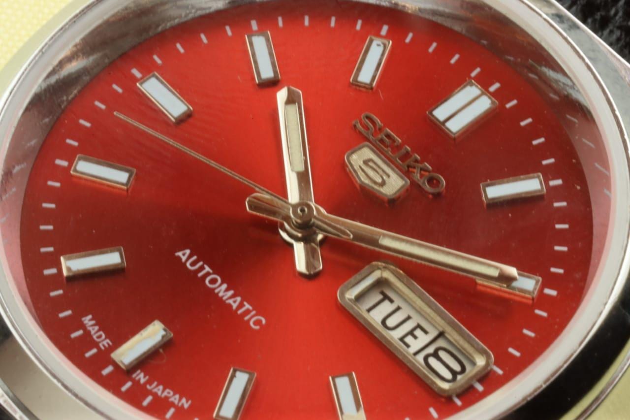Collectible Seiko 5 Auto-winding Red Retro Dial Mens Working Wrist ...