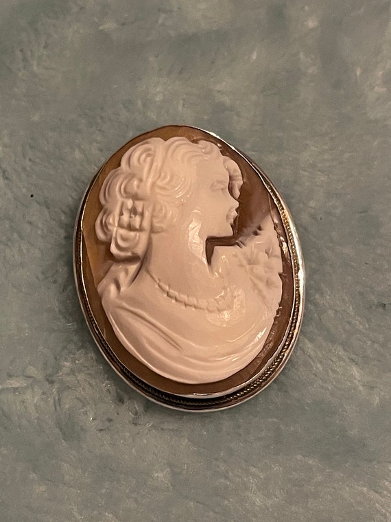 Antique cameo, vintage brooch, pin, antique jewelr… - Gem