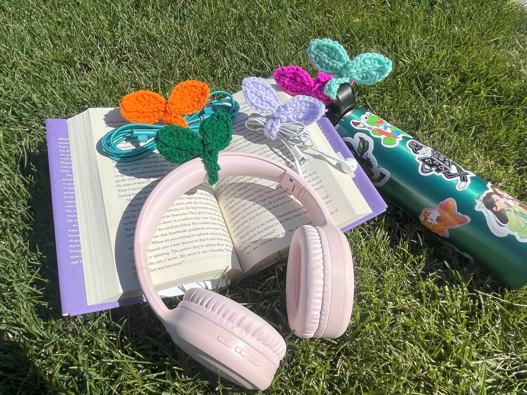 Crochet Leaf Sprout Cable Tie / Headphone Accessory - Etsy