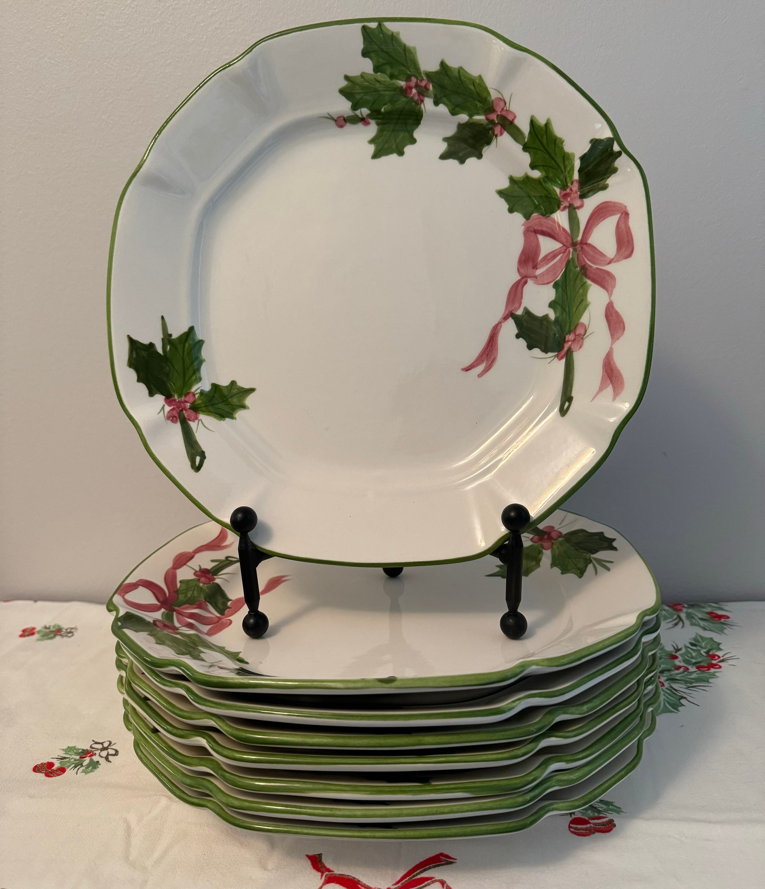 Los Angeles Pottery Laurie Gates Holly & Ribbon Dinner Plates - Etsy