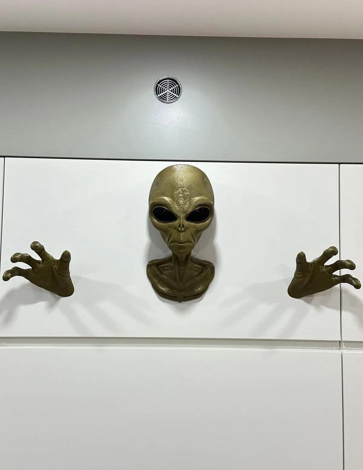 3D Alien Wall Mounted Headphone Holder Sci-fi Headset Stand, Controller ...