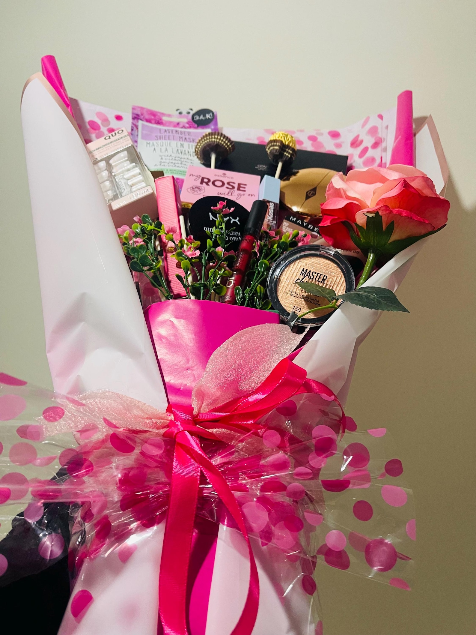 Luxury Makeup Bouquet: Premium Beauty Essentials in a Chic Arrangement ...
