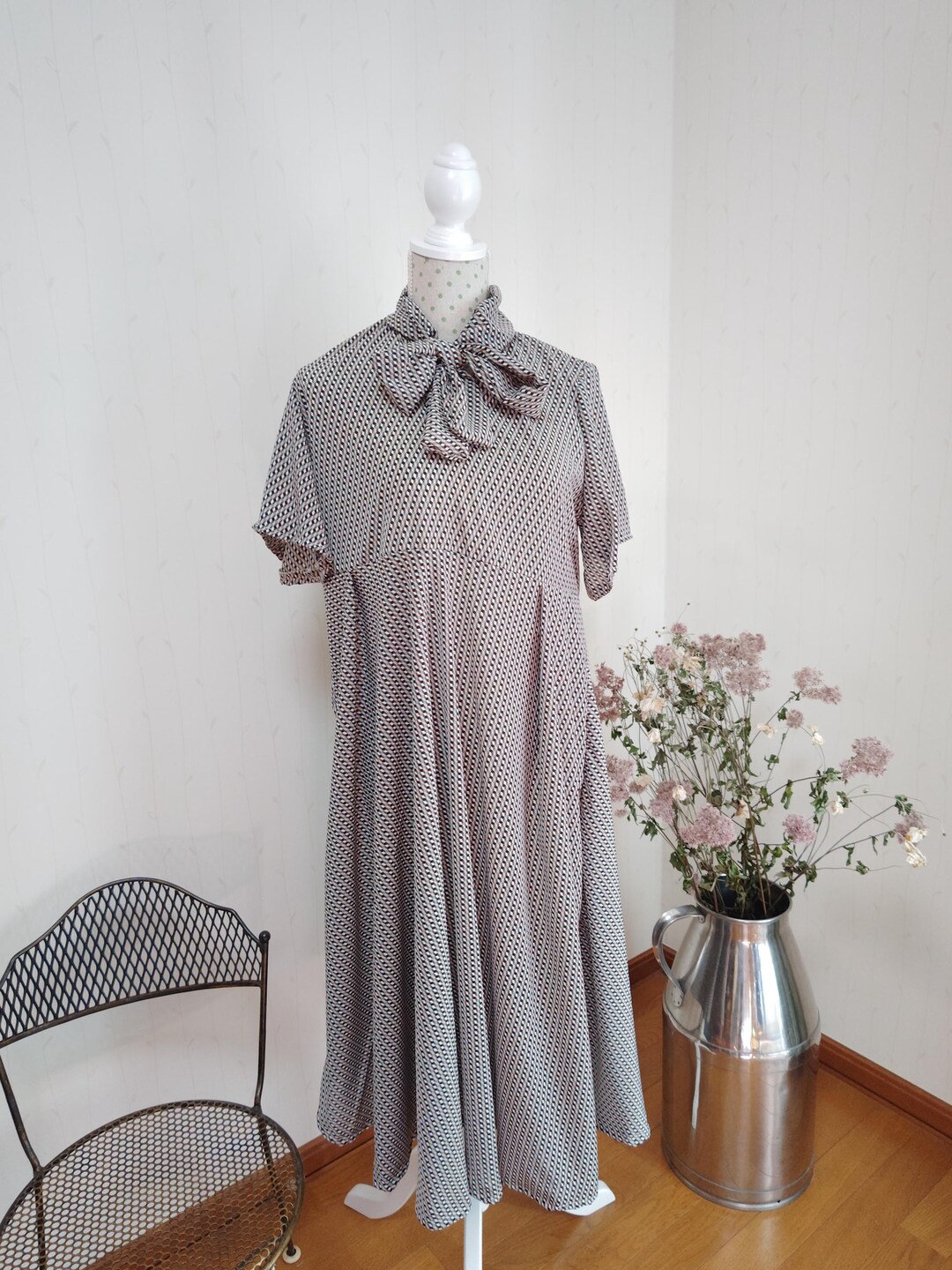 TEG: Onepiece Dress, Geometric Pattern. Bowtie Blouse. - Etsy