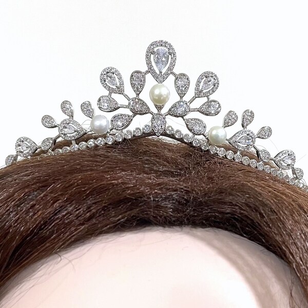 Teardrop Headpiece - Etsy