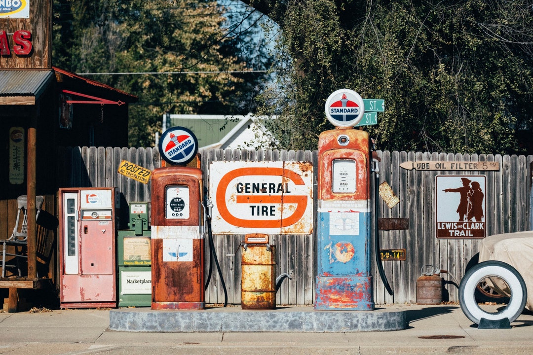 Retro Gas Station Art - Farmhouse Wall Decor - Etsy