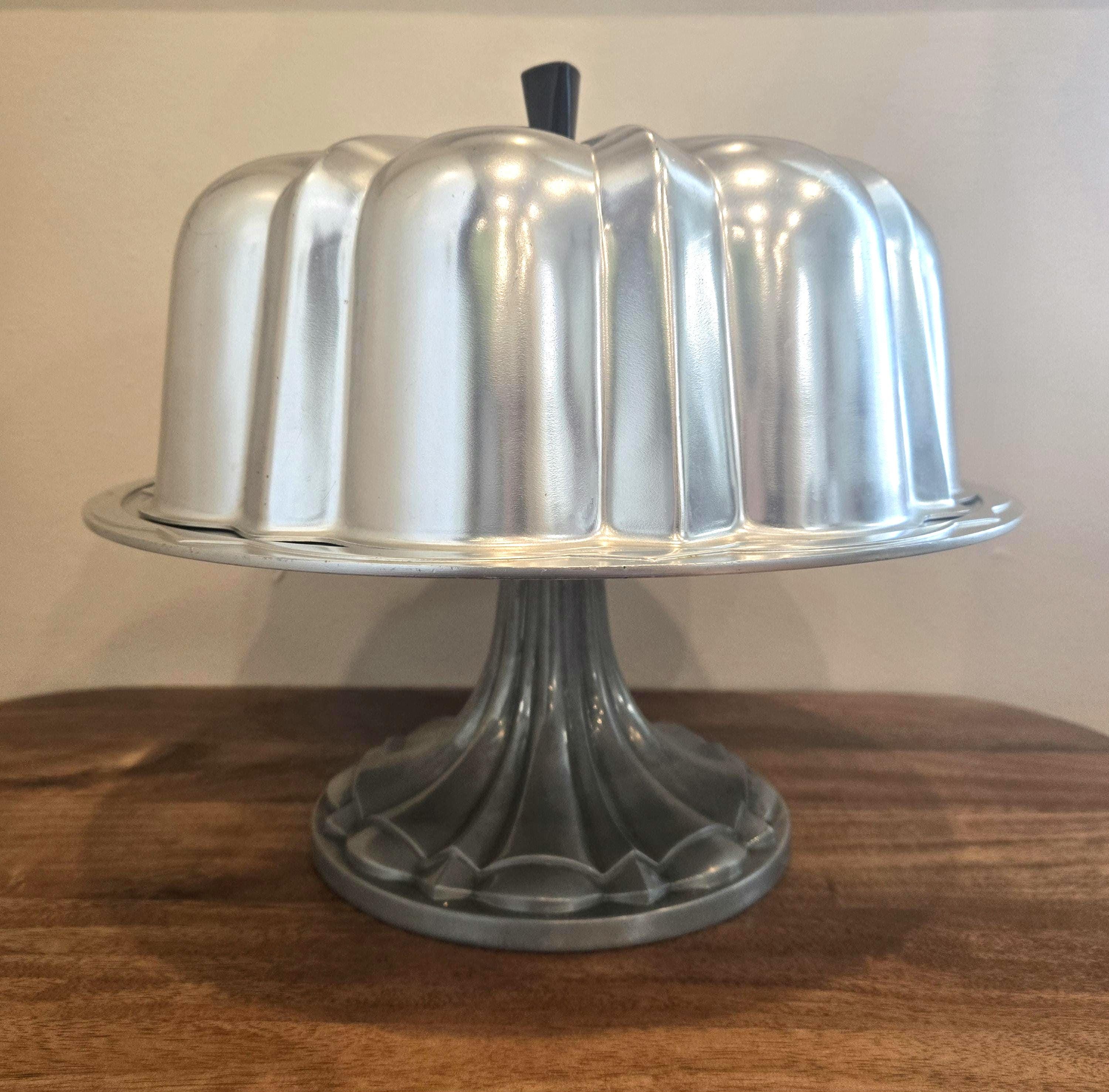 Vintage Nordic Ware Bundt Cake Stand With Lid - Etsy