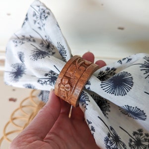 Vintage Carved Wood Napkin Rings Mismatched Set of Wooden Boho Napkin ...
