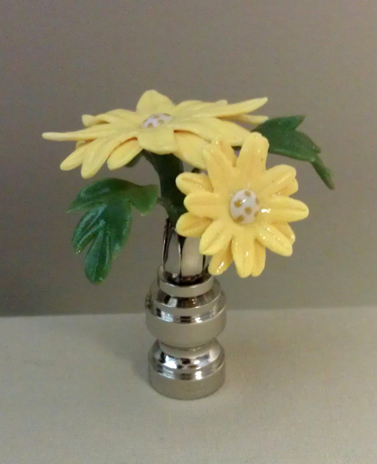 Daisy Lamp Finial Hand Crafted in Custom Colors - Etsy
