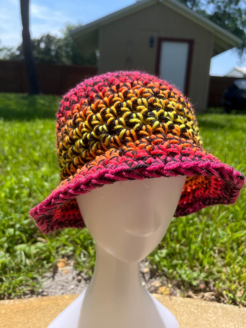 Beginner Crochet Bucket Hat Pattern for Wavy & Flat Brim Hat With ...