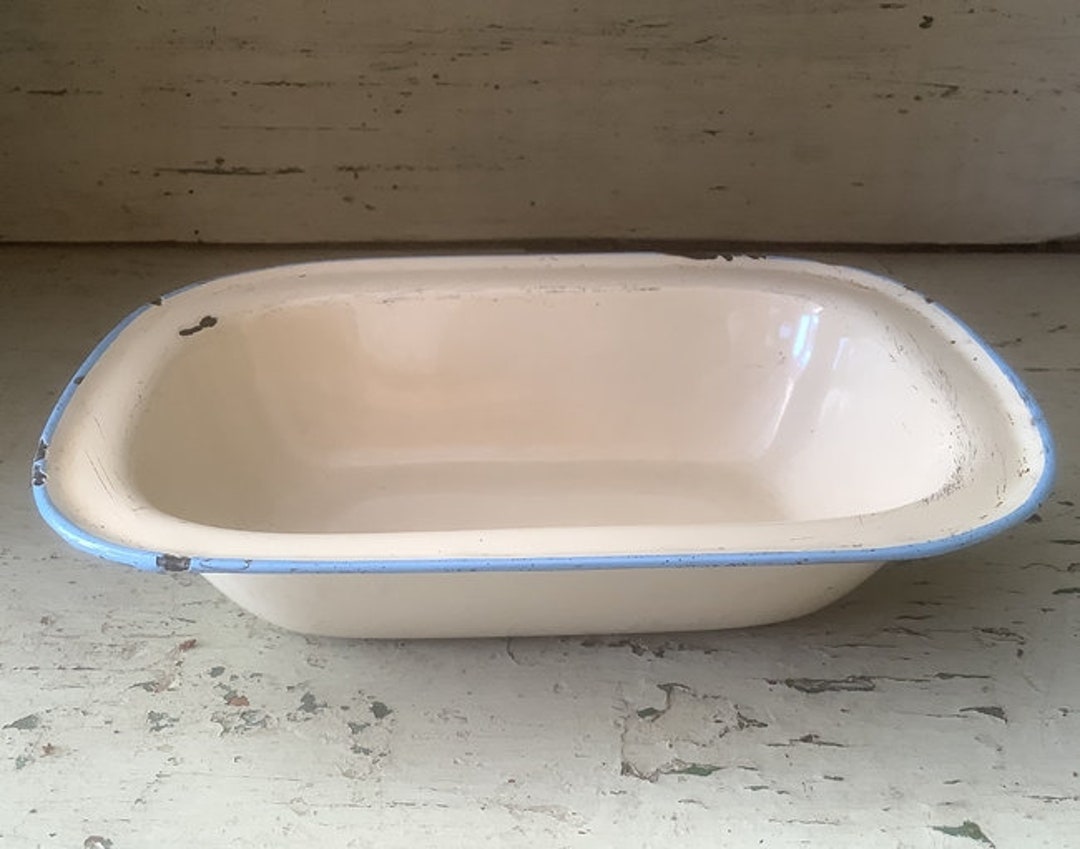 Patty Pie Cream & Blue Enamel Pie Dish 1960's cookware/kitchenalia ...