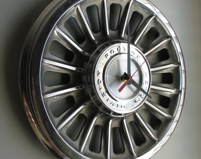 1965 Pontiac Hubcap Clock - Etsy