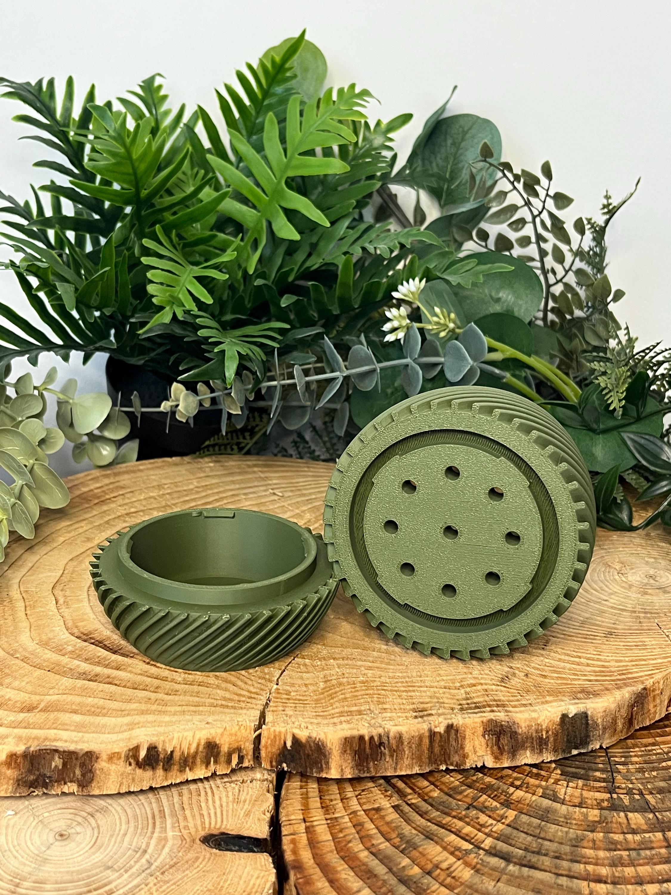 Spiral Planter With Hidden Drip Tray | Eco Friendly Planter | 12 ...