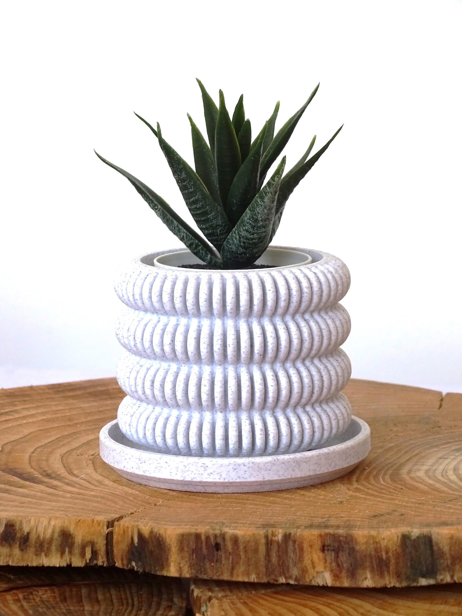 Wavy Planter With Drip Tray, the Clifton | Vegan and Eco Friendly ...