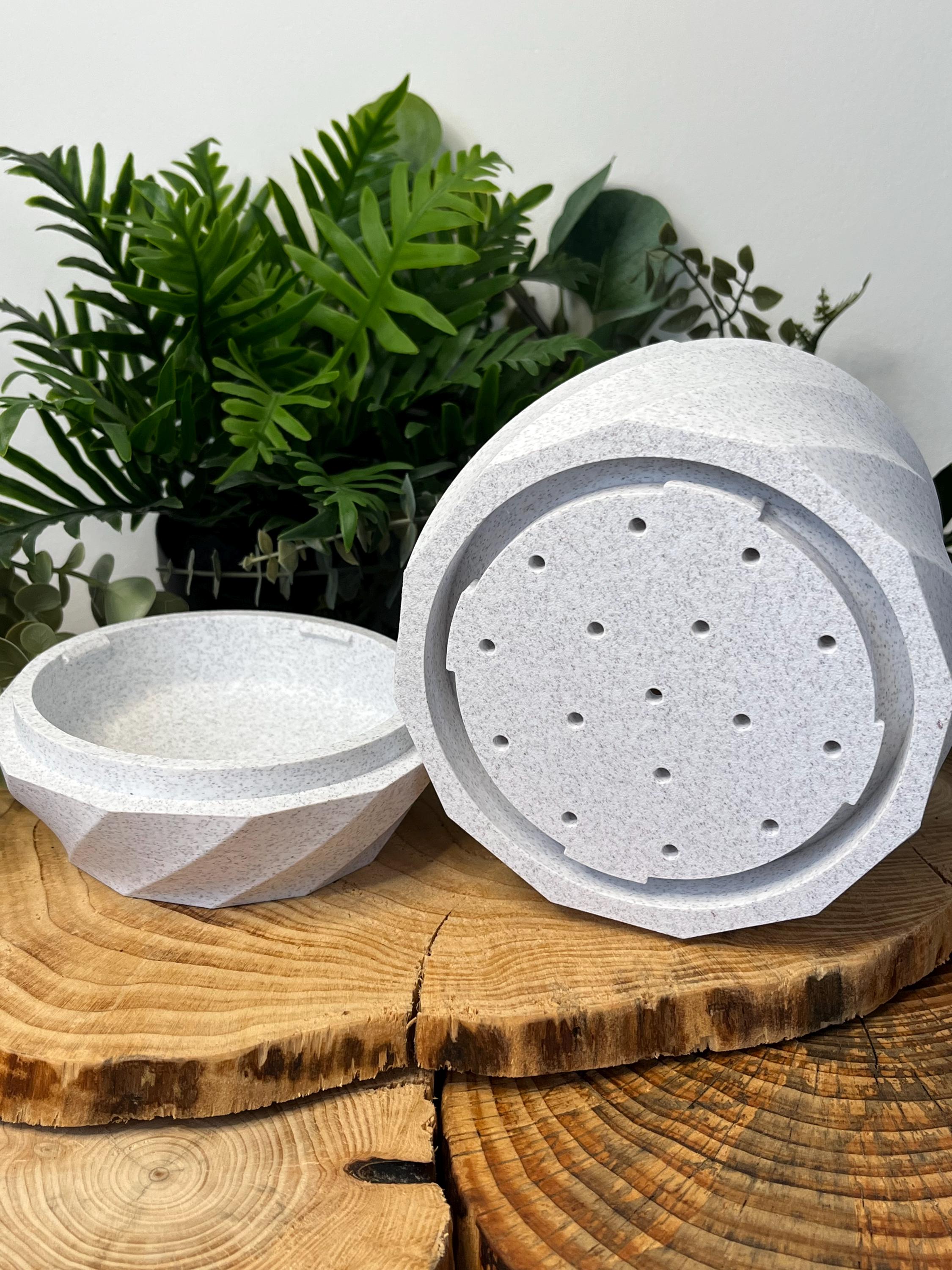 Cracked Spiral Planter With Hidden Drip Tray | Eco Friendly Planter ...