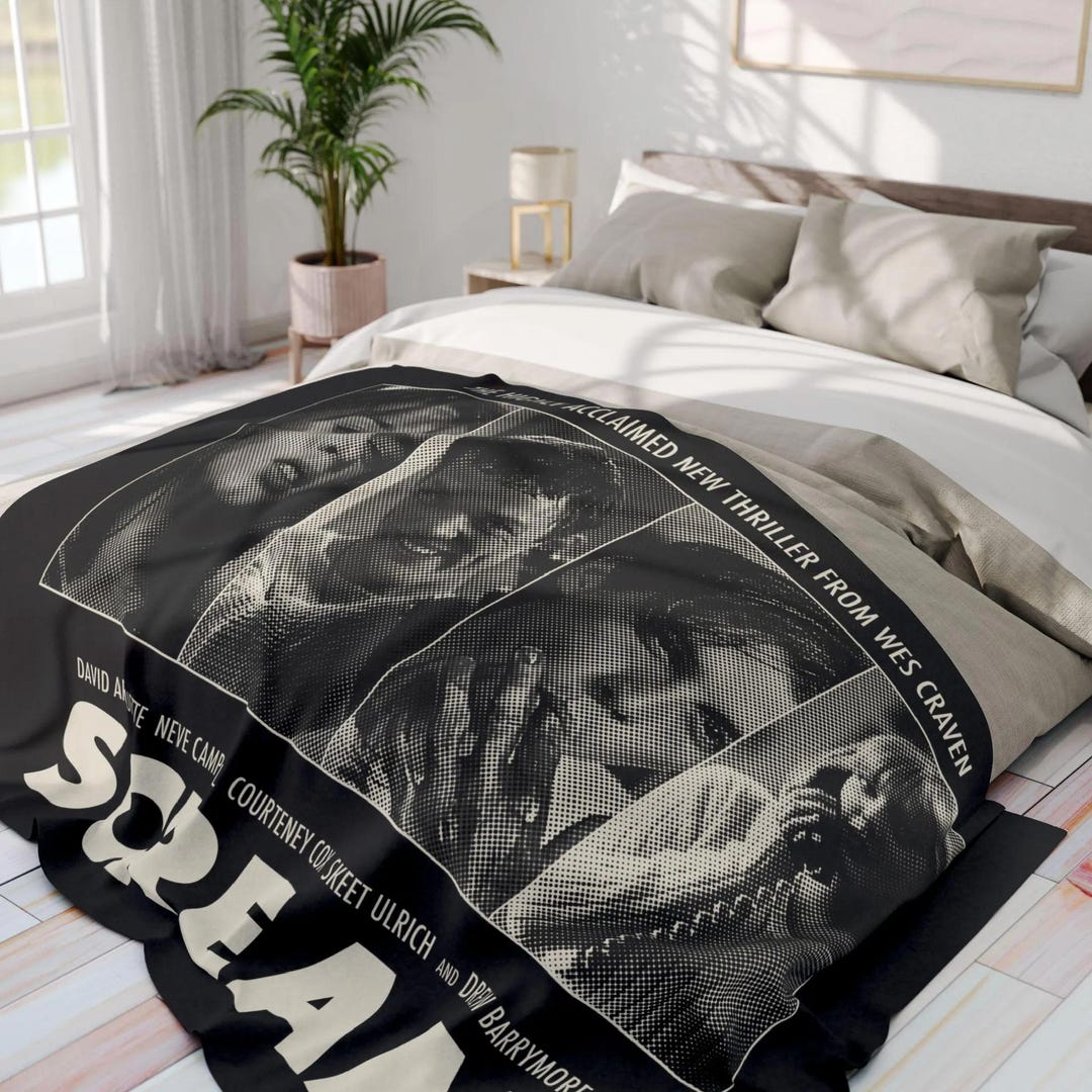 Retro Scream Movie Plush Blanket | Vintage Horror Movie Throw | Scream ...