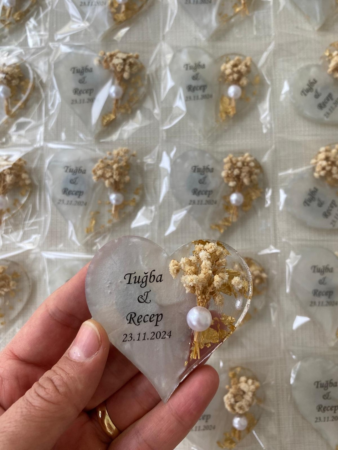 Personalized Heart Resin Magnet: Wedding Party Favors - Etsy