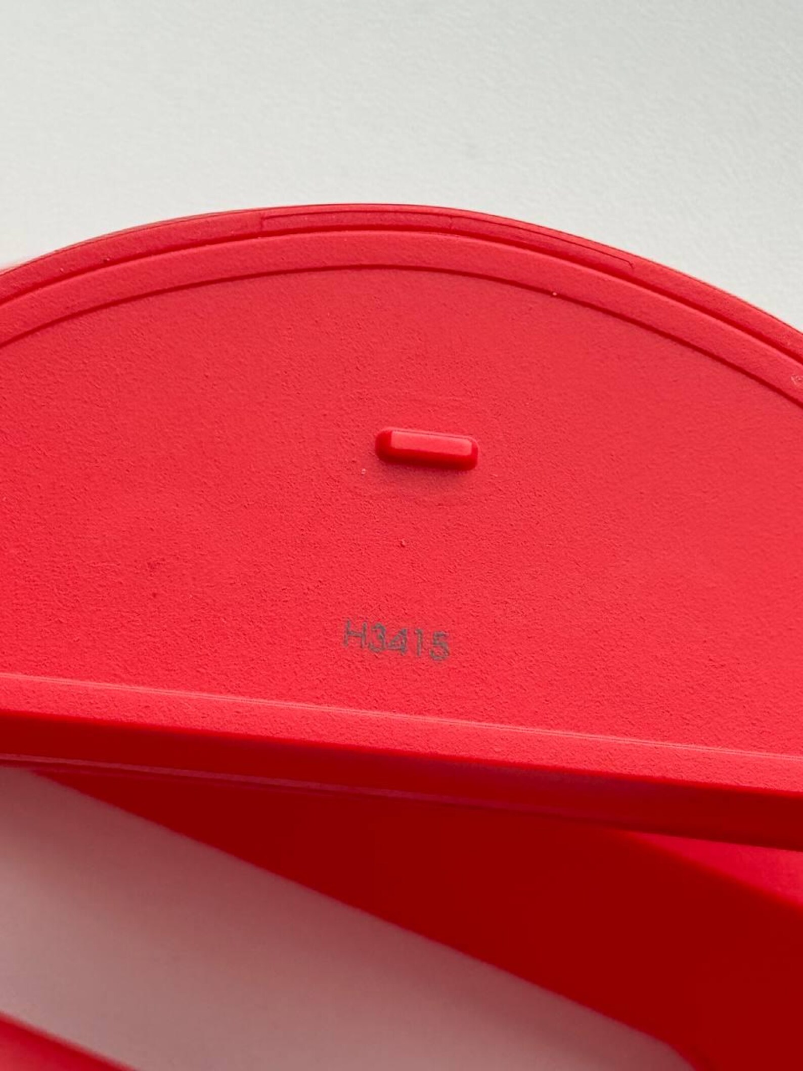Beats Red by DR Dre. Pill Bluetooth Speaker Dude Holder Dude Stand ...