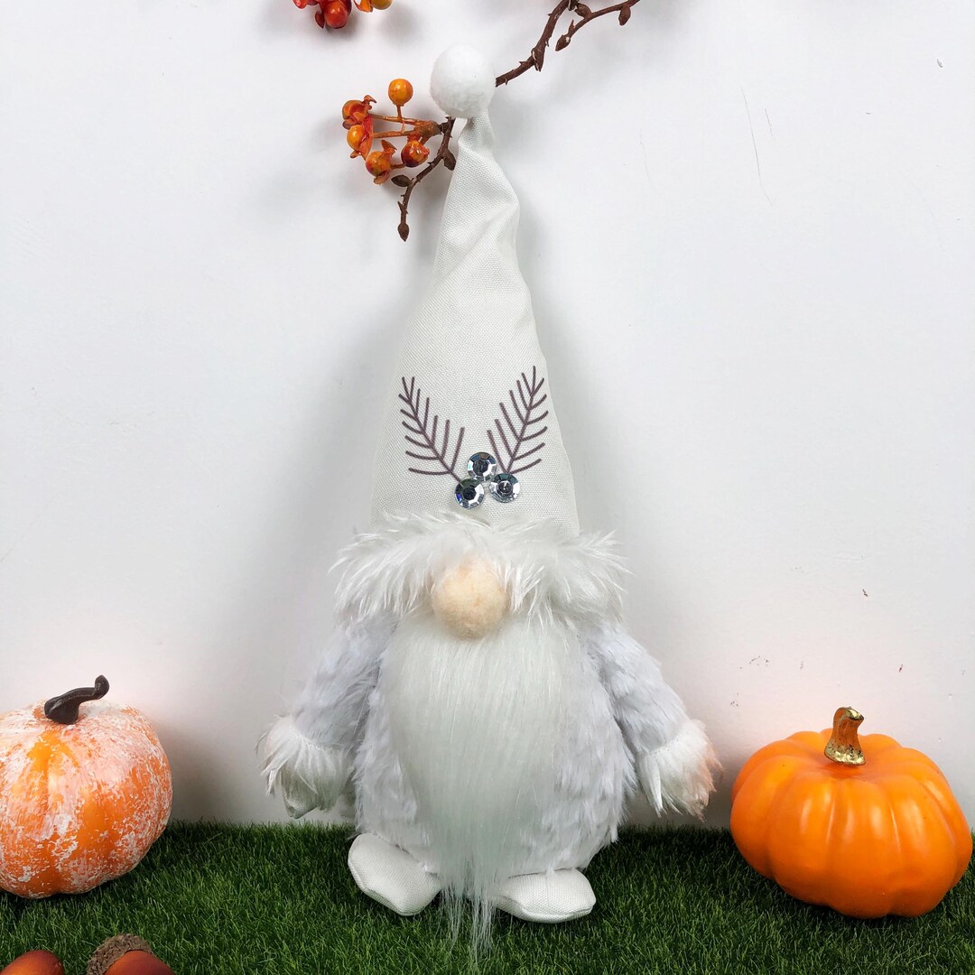 Christmas Gnome With White Hat White Christmas Gnome White Snowman ...