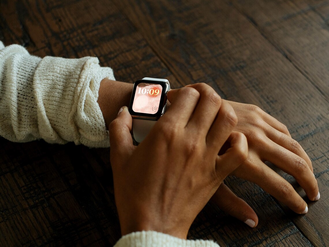 Minimalist Earthy Apple Watch Wallpaper, Neutral Earth Tones, Simple ...