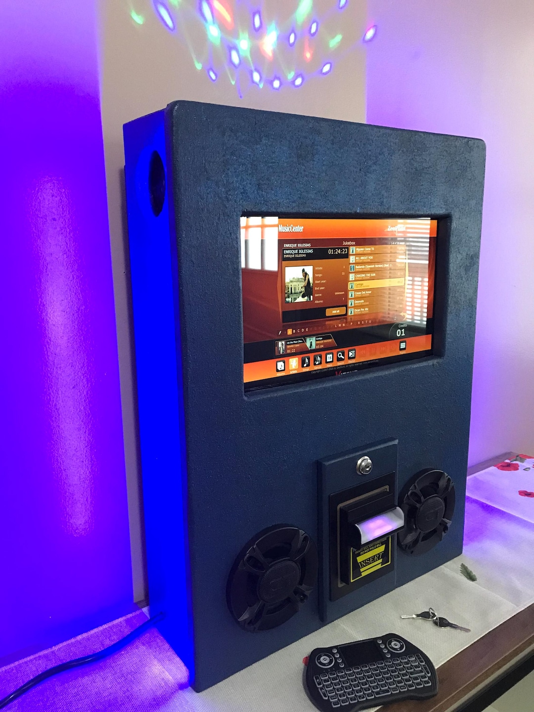 Jukebox Maquina De Musica Rockola Stand Alone Touch Screen System, Bar ...