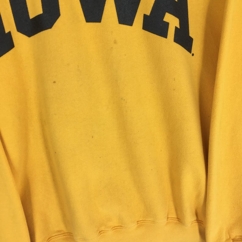 Vintage Iowa Hawkeyes Yellow Sweatshirt Medium Iowa Hawkeyes Football ...
