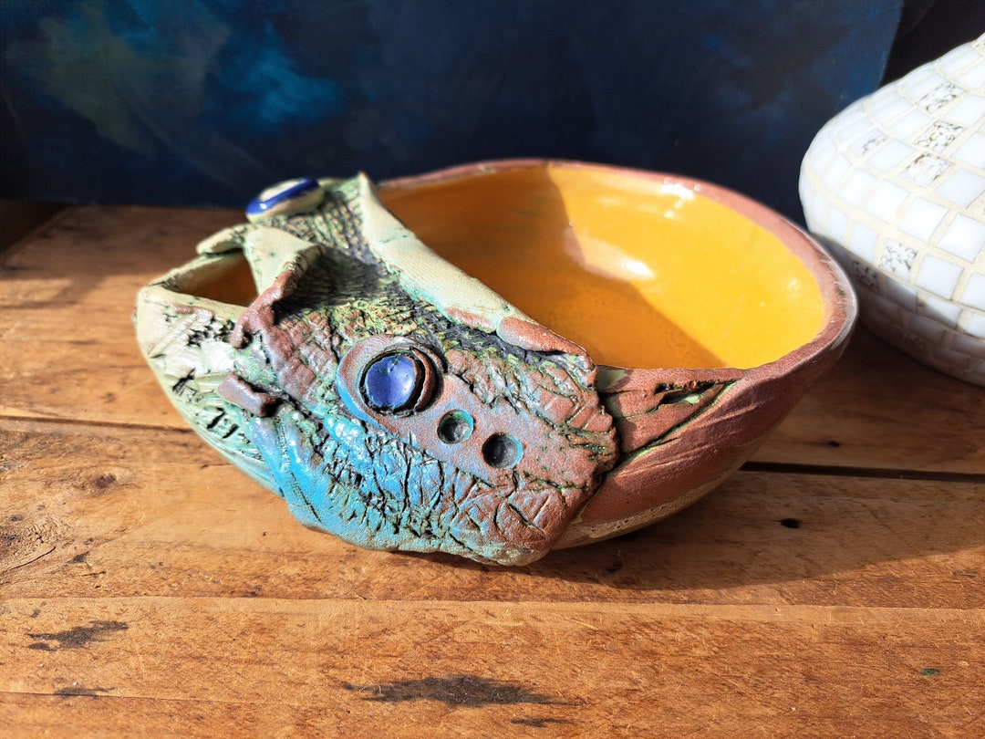 Weird Face Texture Art Pottery Trinket Bowl / Creepy Ashtray - Etsy