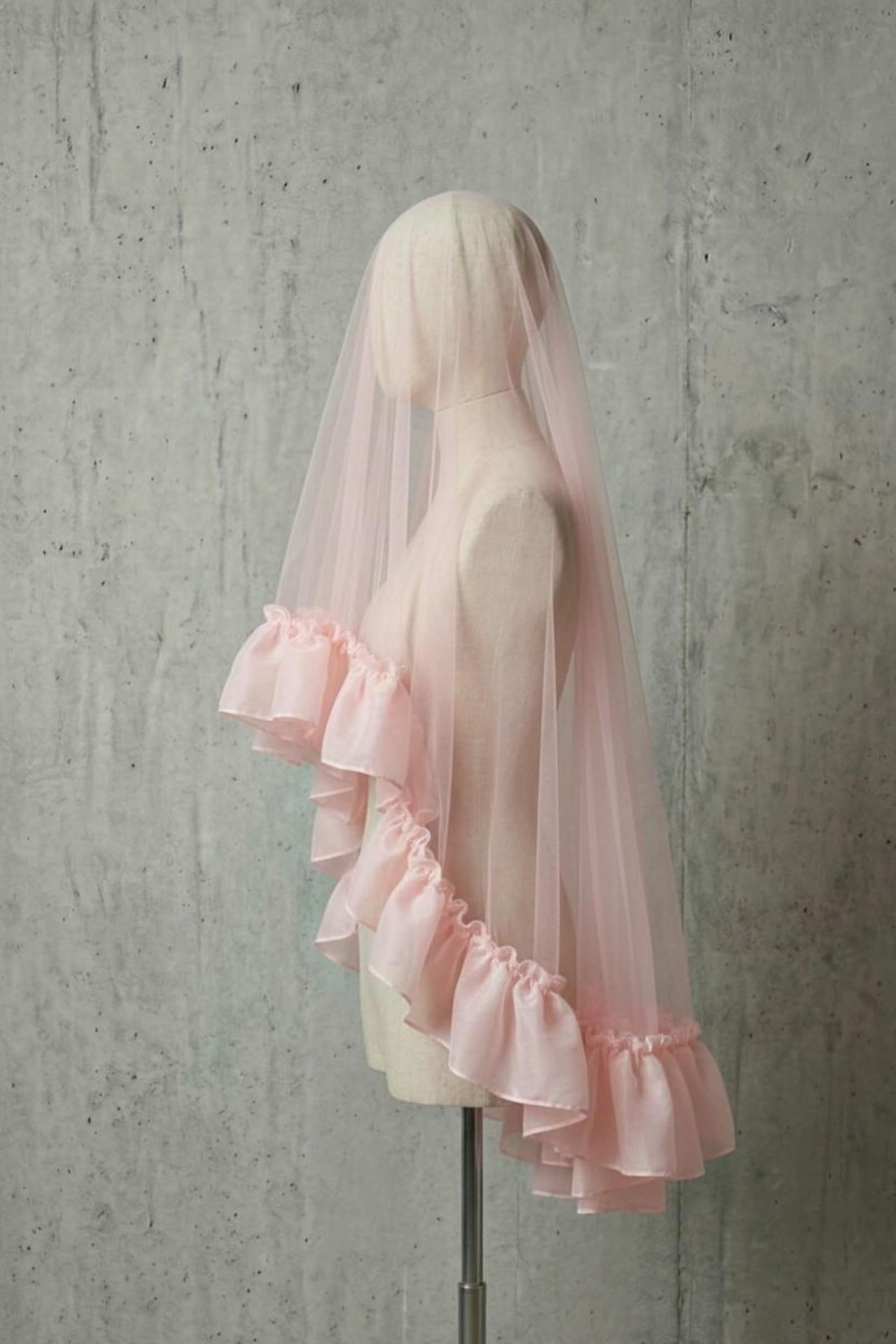 Romantic Pink Ruffled Bridal Veil, Heart-shaped Statement Veil, Heart ...