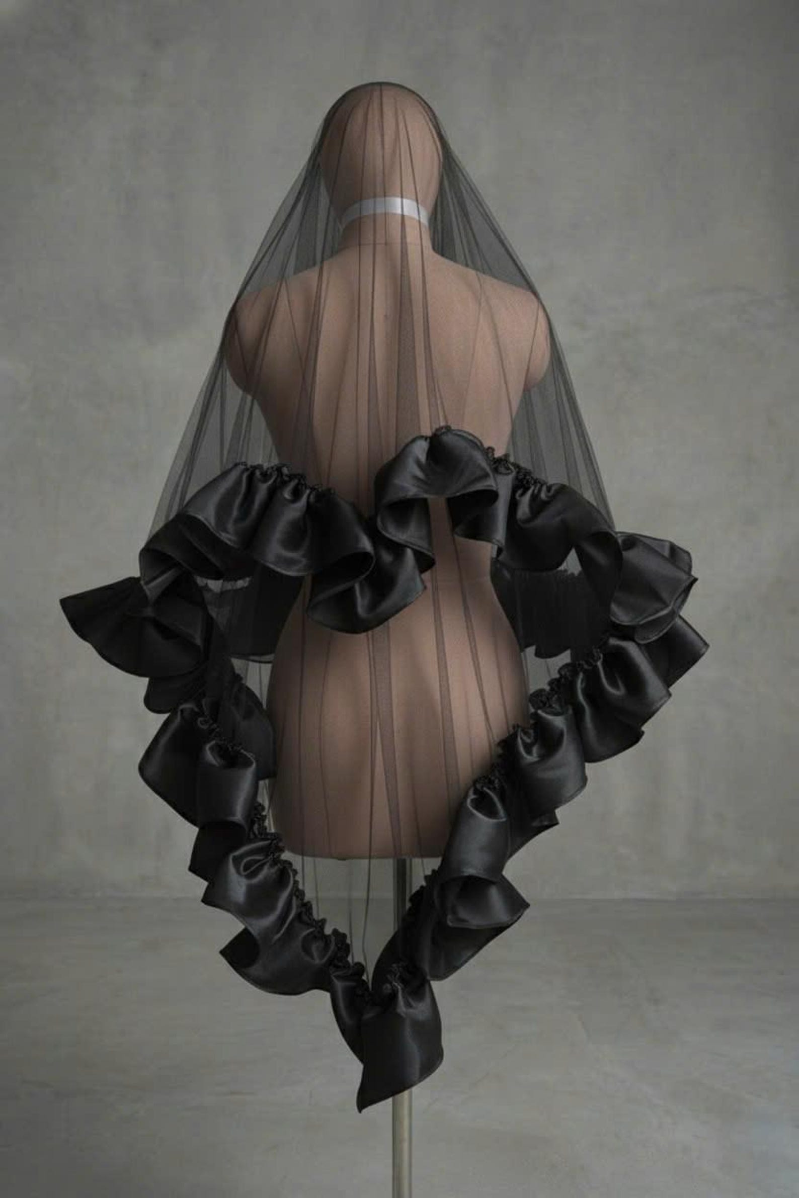 Romantic Pink Ruffled Bridal Veil, Heart-shaped Statement Veil, Heart ...