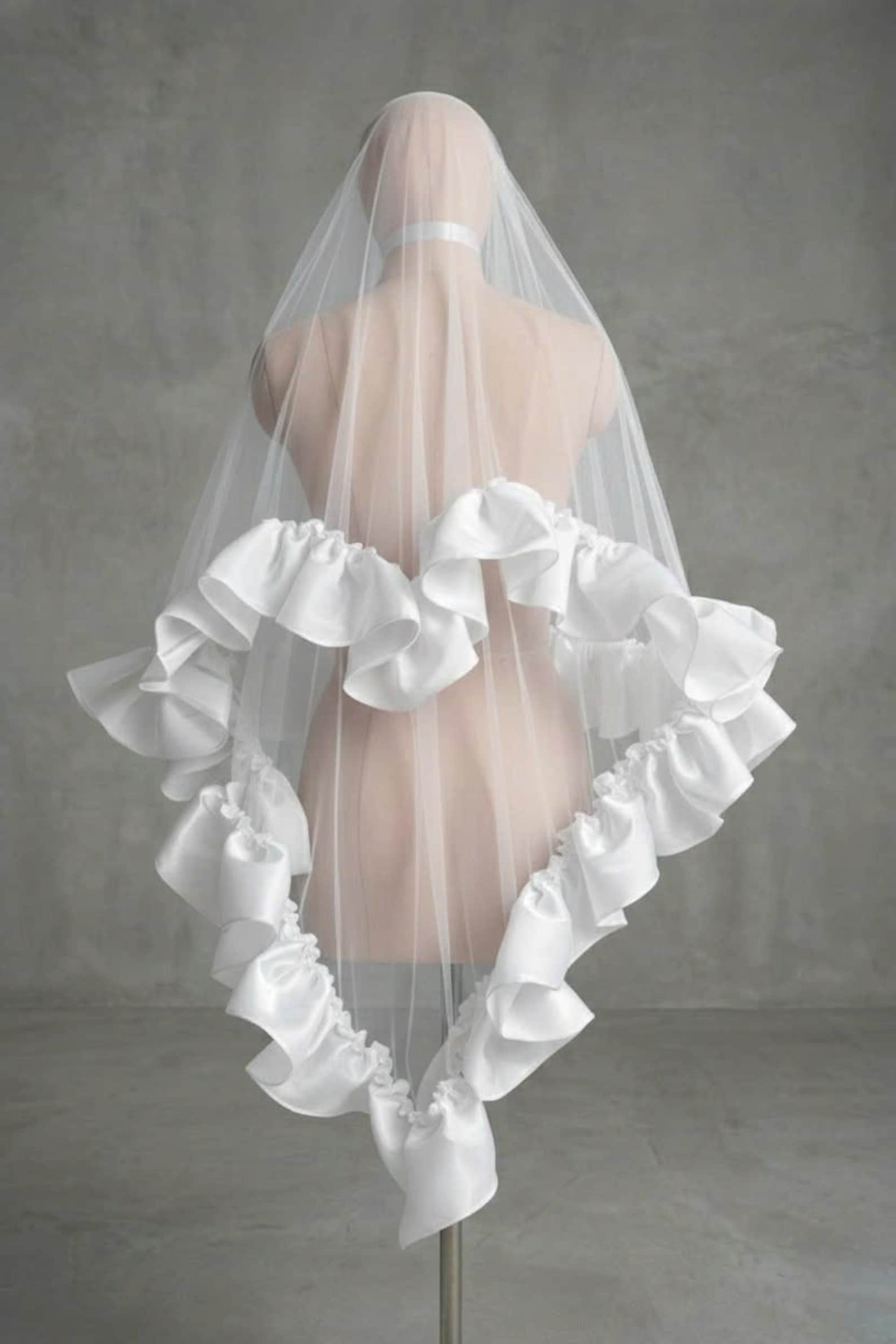 Romantic Pink Ruffled Bridal Veil, Heart-shaped Statement Veil, Heart ...