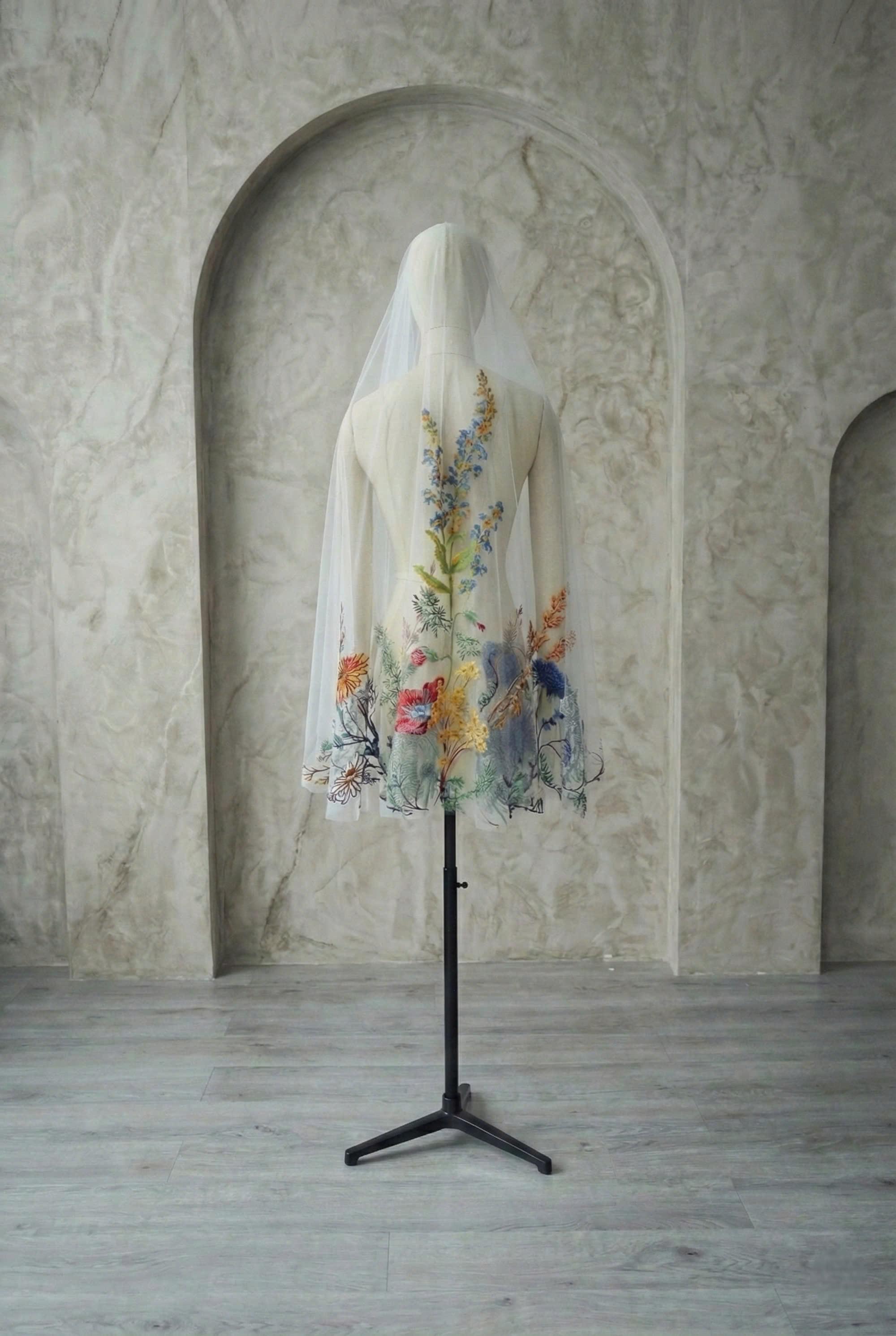 Cathedral Wildflower Embroidered Wedding Veil, Floral Botanical Bridal ...