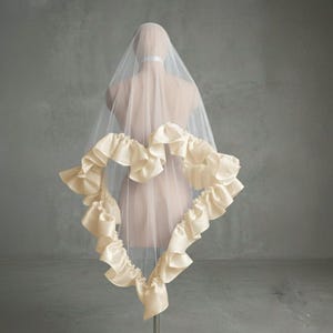 Romantic Pink Ruffled Bridal Veil, Heart-shaped Statement Veil, Heart ...