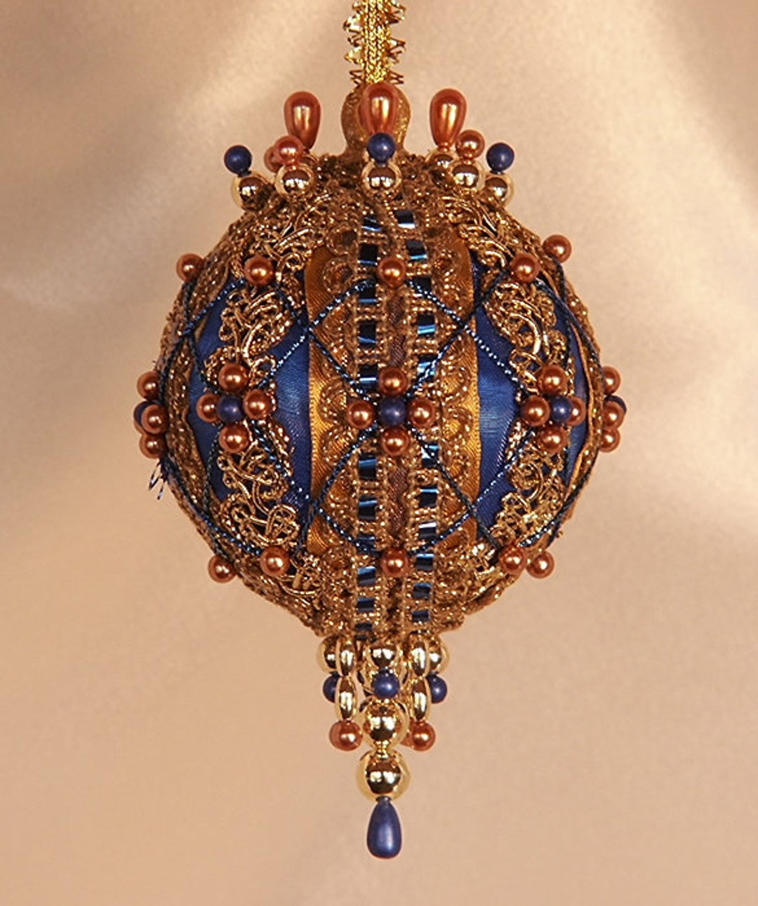 Victorian Styled Christmas Tree Ornaments - "cordelia" - Etsy