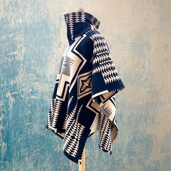 Vintage PENDLETON Portland Collection Wool Poncho Sou… - Gem