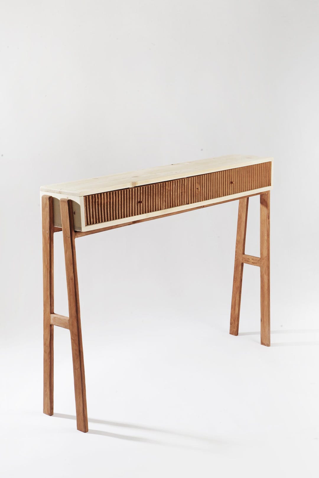 Table console étroite tricolore noyer, noyer foncé et citron vert ...