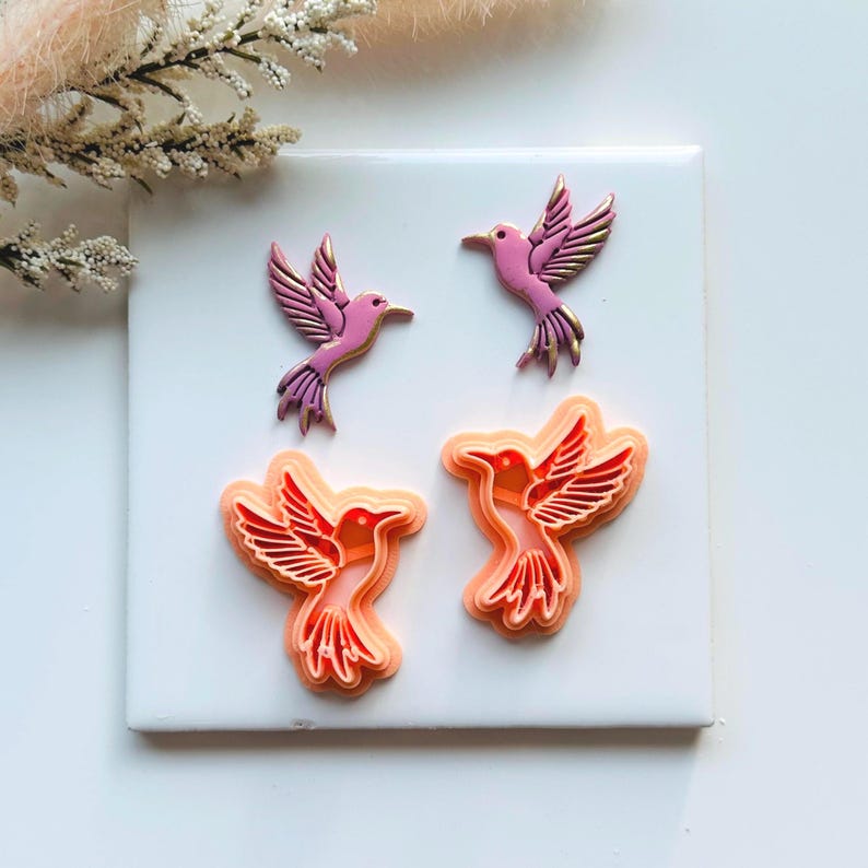 Hummingbirds Clay Cutter: Animal Embossed Design - Etsy