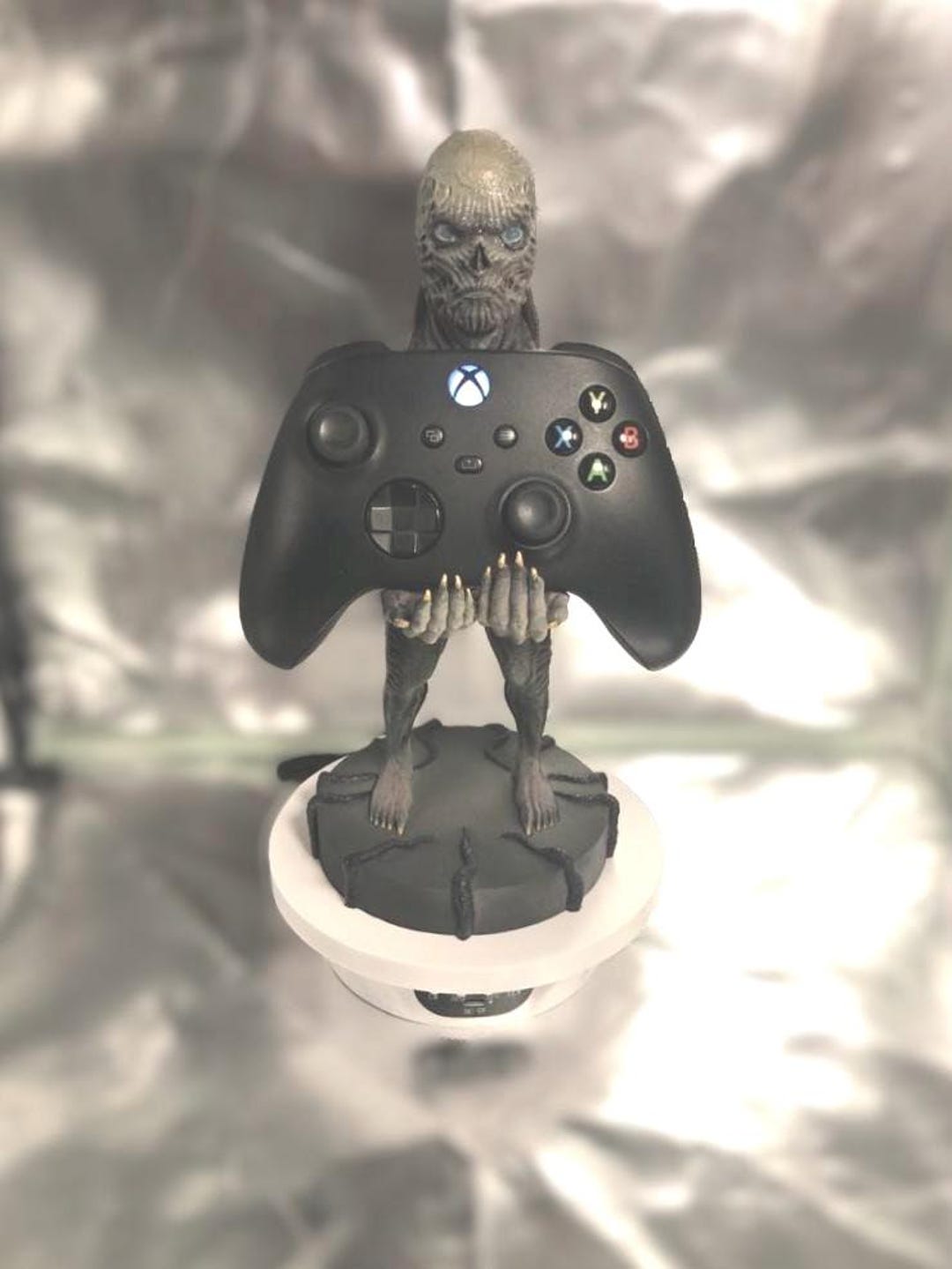 Vecna Controller Holder – the Upside-down Answer to Your Gaming Needs ...