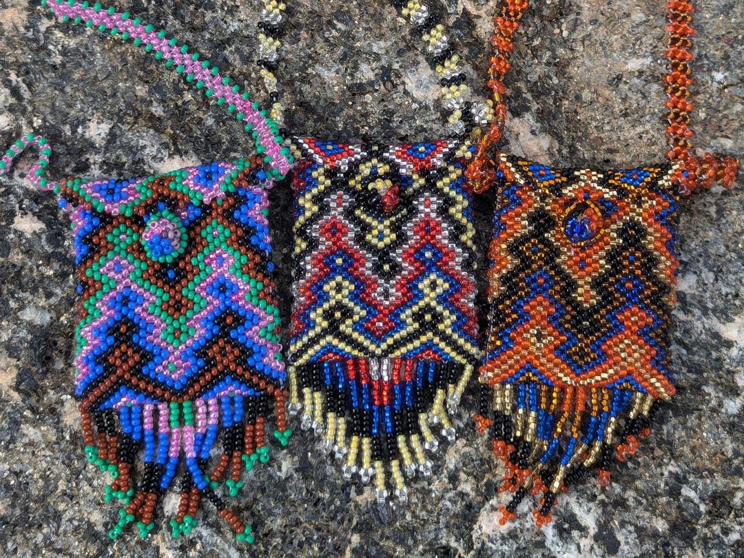 Native American Beaded Medicine Pouch, Medicine Bag, Ceremonial Jewelry ...