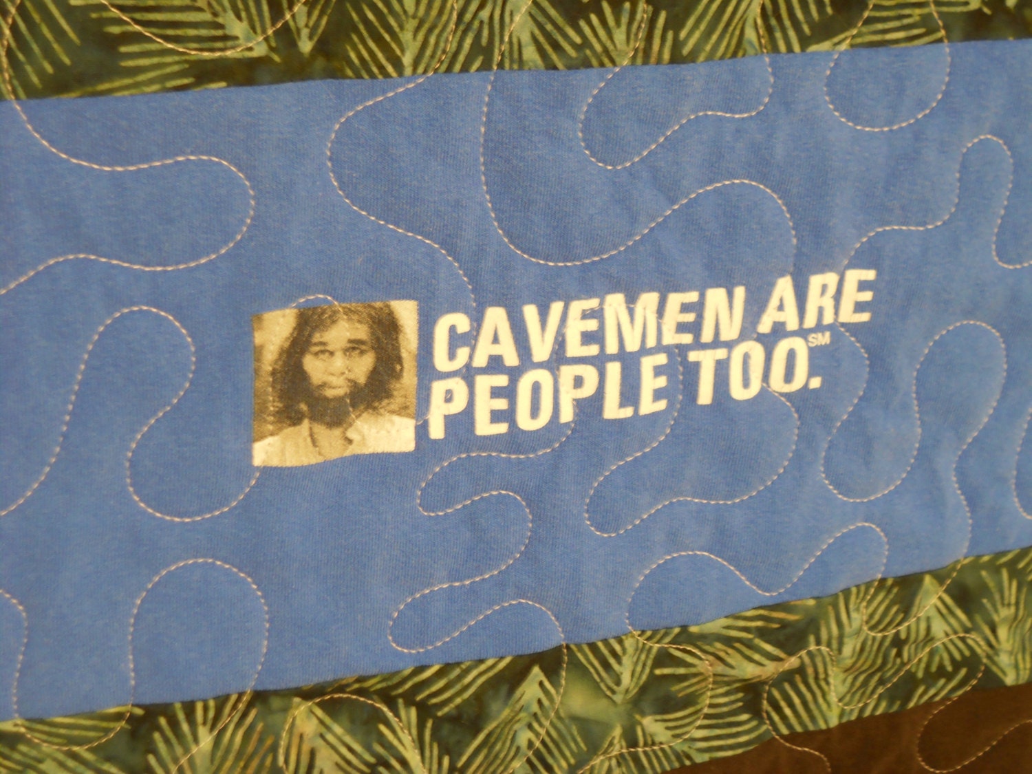 GEICO T-shirt Quilt Gecko GEICO Caveman Money Stack GEICO - Etsy