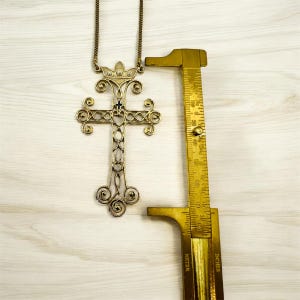 Vintage 1977 Sarah Coventry Special Edition Scrollwork Regal Filigree Cross - Etsy UK