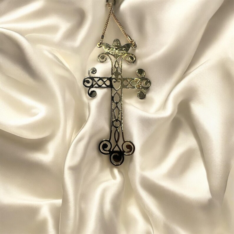 Vintage 1977 Sarah Coventry Special Edition Scrollwork Regal Filigree Cross - Etsy UK