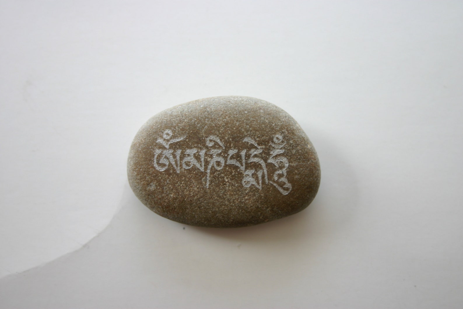 Om Mani Padme Hum Tibetan Script Engraved Mantra Prayer Stone - Etsy