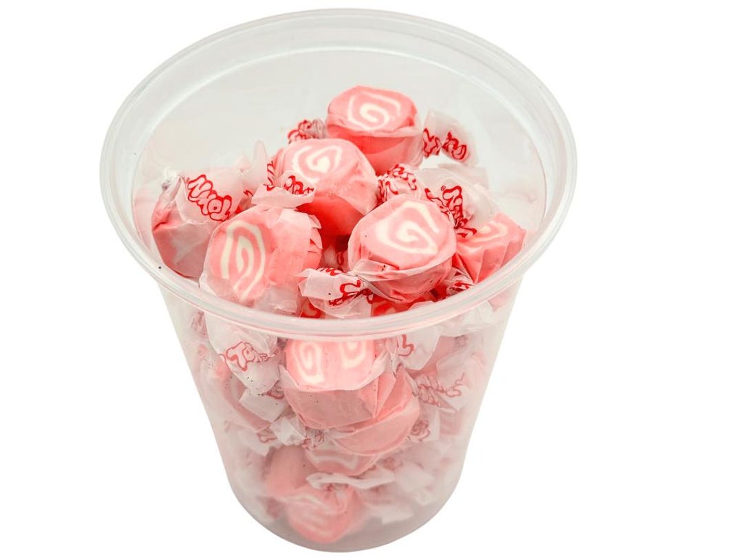 Cinnamon Swirl Taffy 10.6oz Pack, Twisty Taffy Candy, Soft and Chewy ...