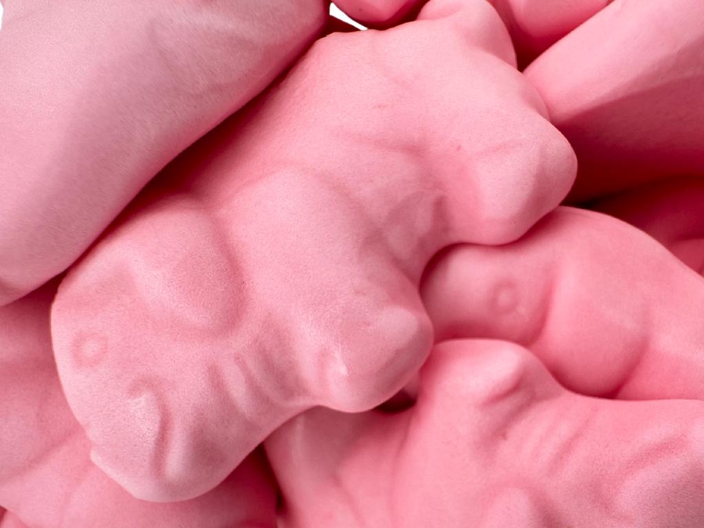 Pink Gummi Pigs Bag 8.8oz, Fruit Flavored Gummy Pigs, Bulk Candy Treat ...