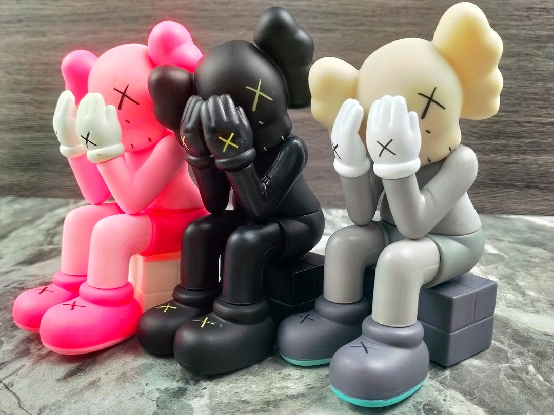 KAWS Kaws Face Cover Sculpture-modern Art Deco Desks and Home Decor ...